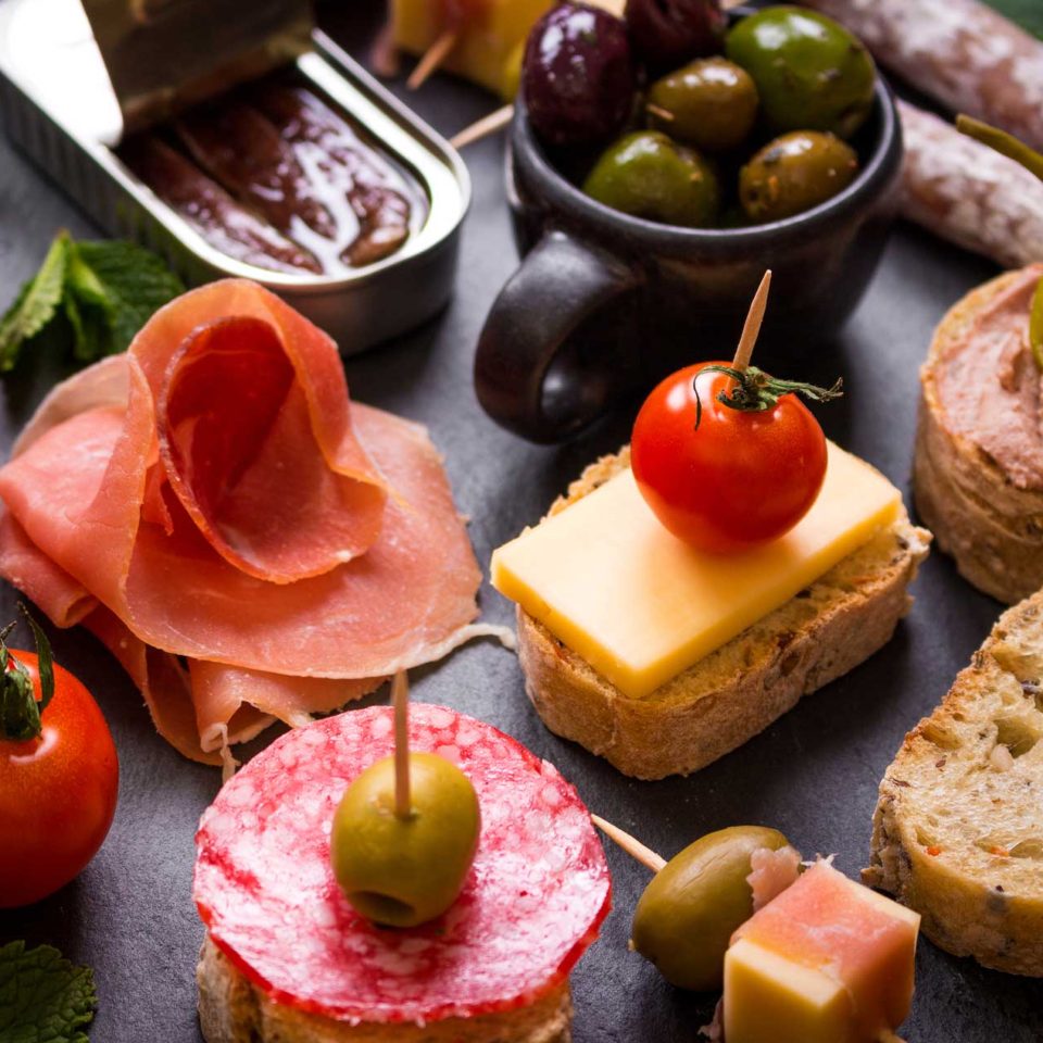 Deli - Lewis Fresh Market